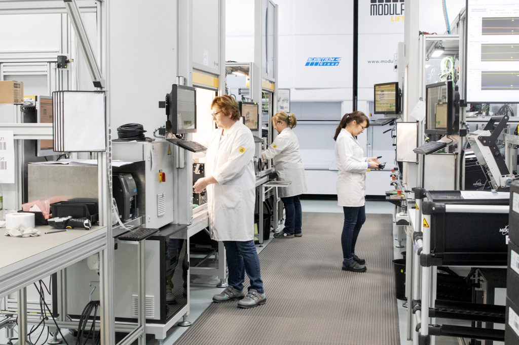 Success Story: Maschinendatenerfassung von top MES bei MEKRA